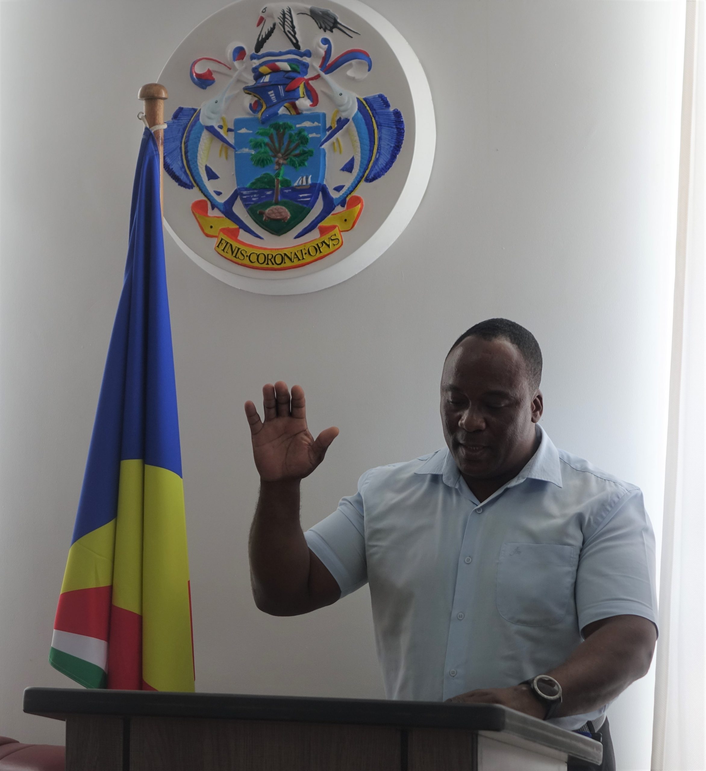 Senior Legal Officer and Process Server Take Their Oaths – The Judiciary of Seychelles